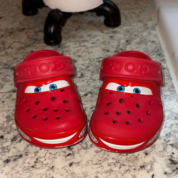 CROCS | Shoes | Crocs Toddlers Disney Pixar Cars Lightning Mcqueen ...